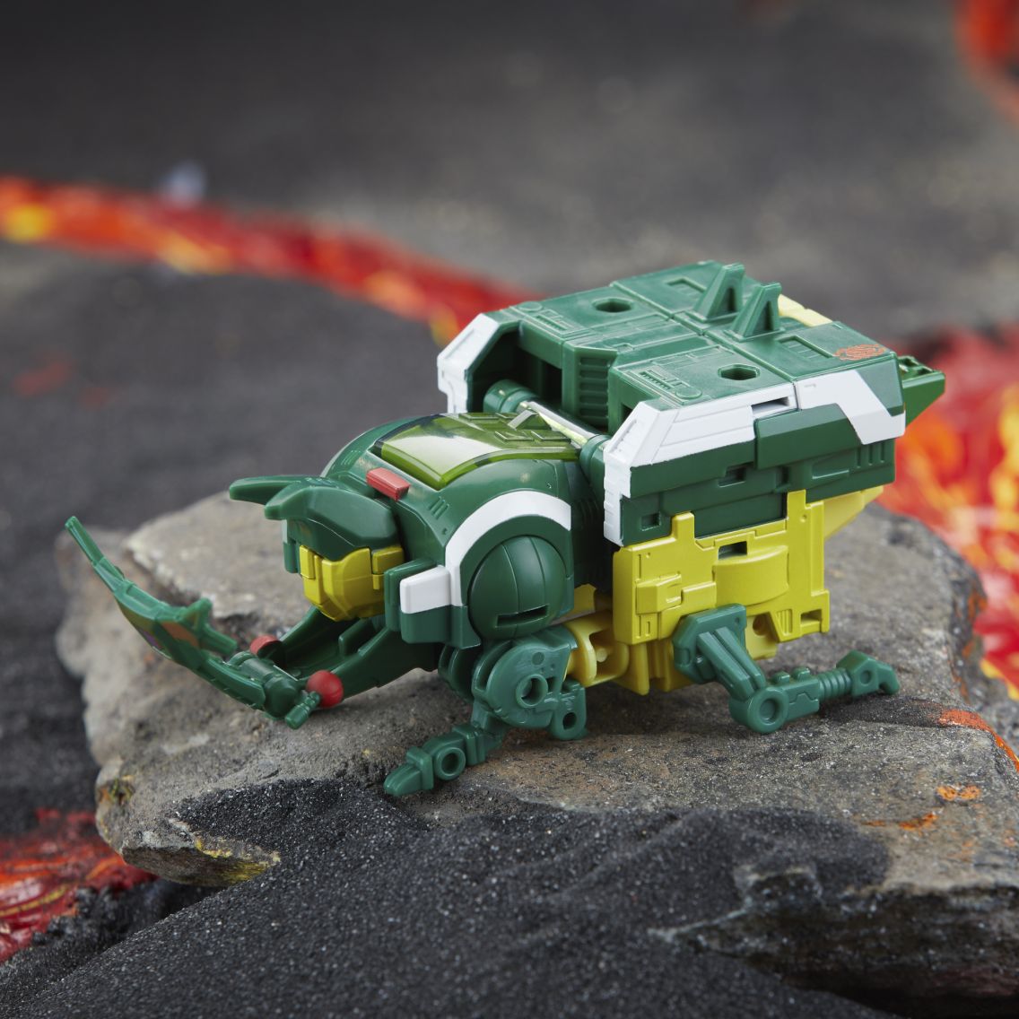 Transformers Legacy United Doom ‘n Destruction Collection, Mayhem ...