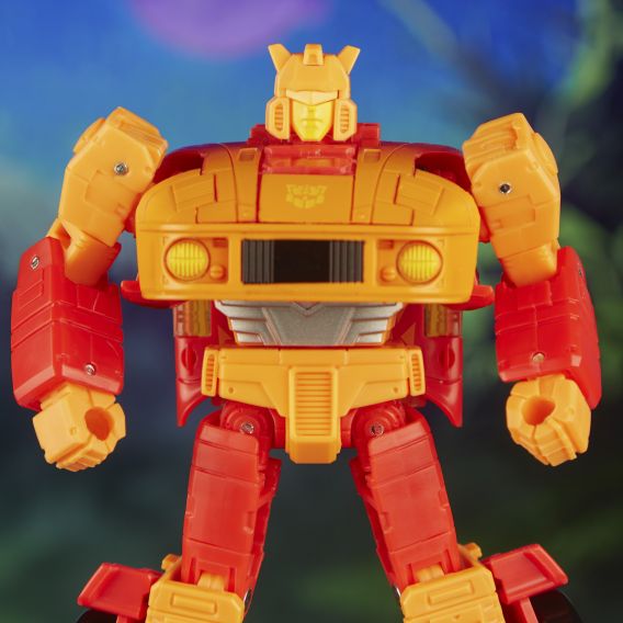 Transformers Toys Legacy: Evolution G2 Universe Autobot Jazz Toy, 5.5 ...