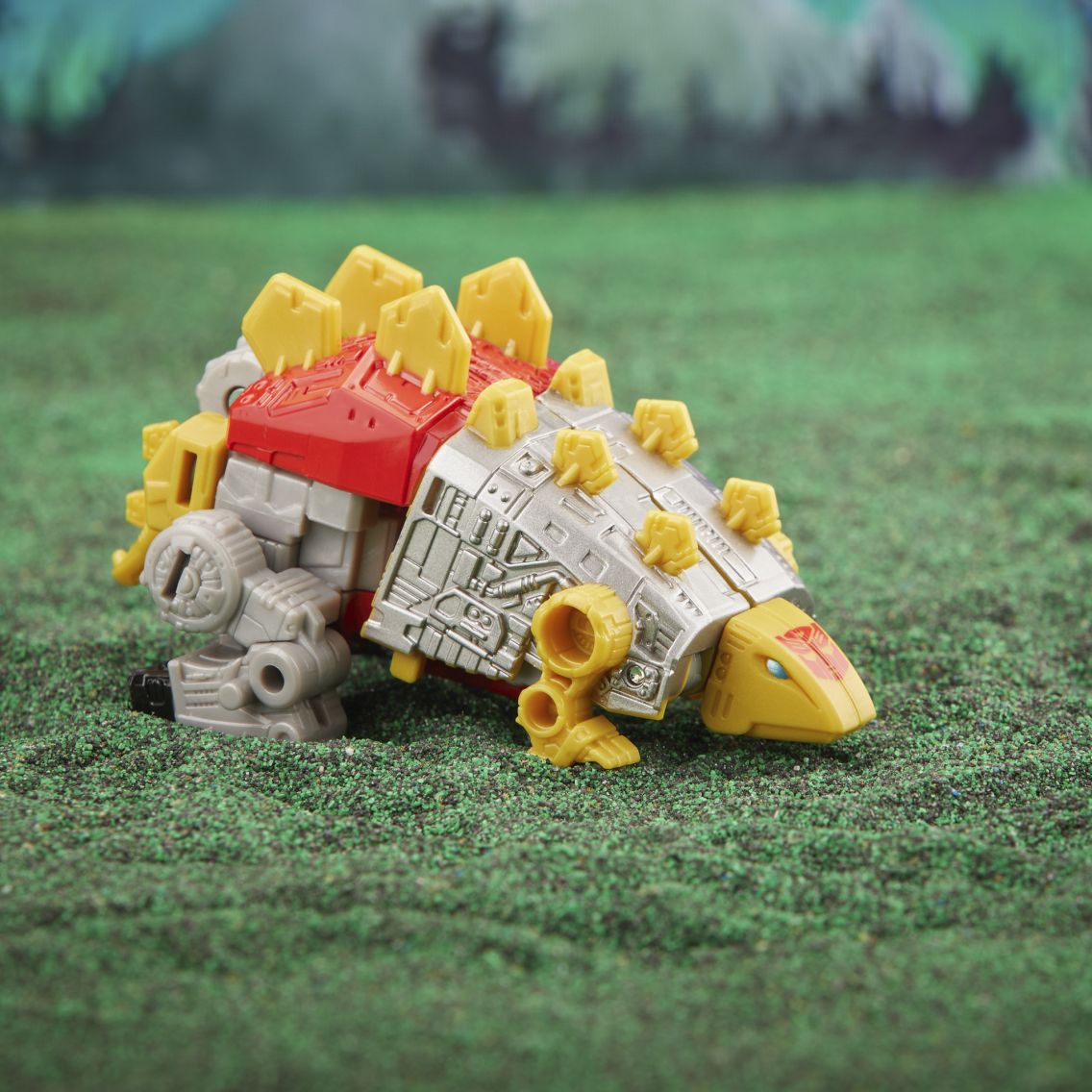 Transformers Toys Legacy Evolution Core Class Dinobot Snarl Toy, 3.5 ...