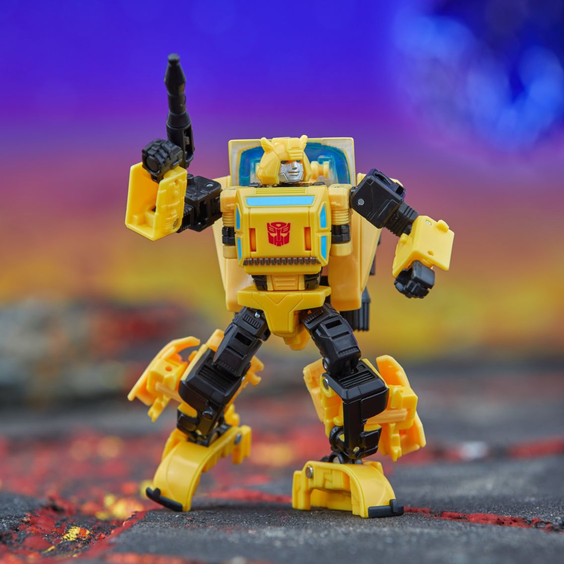 Transformers Legacy Deluxe Class Origin Bumblebee 5.5-inch Converting ...